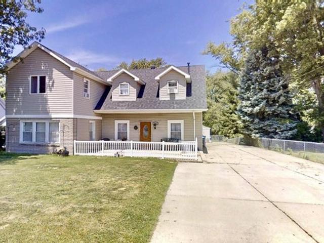 626 E 77th Ave, Schererville, IN 46375