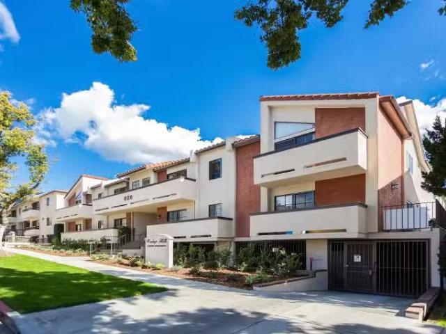 626 E Verdugo Ave #T, Burbank, CA 91501