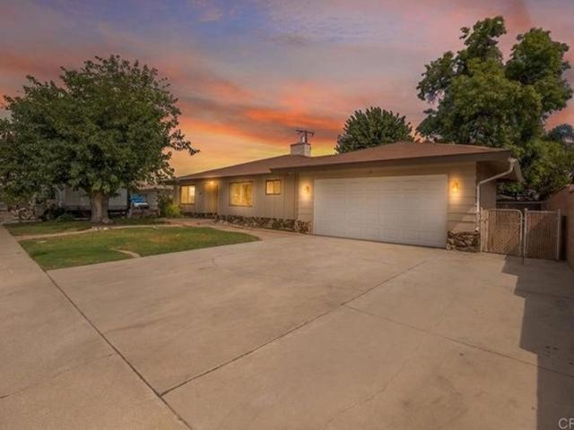 626 E Wright St, Hemet, CA 92543