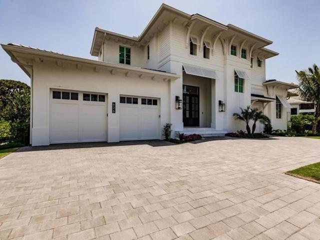 626 Fountainhead Way, Naples, FL 34103