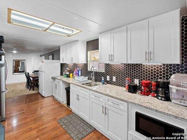 626 Flintstone Dr, Canyon Lake, TX 78133