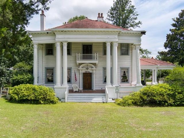 626 Hagood Ave, Barnwell, SC 29812
