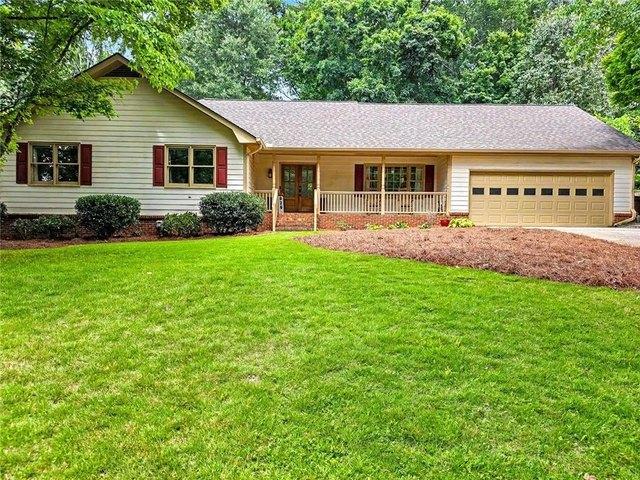 626 Hunt Station Dr, Lawrenceville, GA 30044