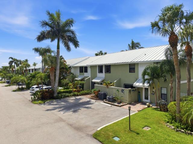 626 Mariners Way, Boynton Beach, FL 33435 | MLS #B26049