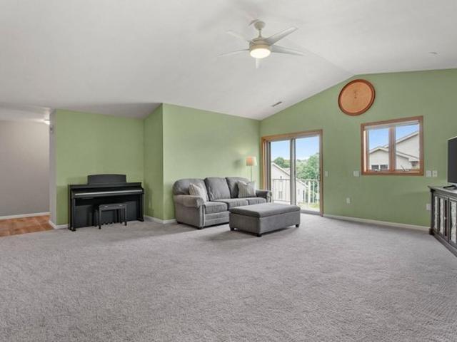 626 Military Ridge Dr, Verona, WI 53593