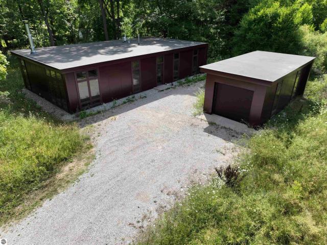 626 N Thunder Road