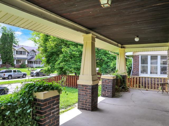 626 N Riley Avenue