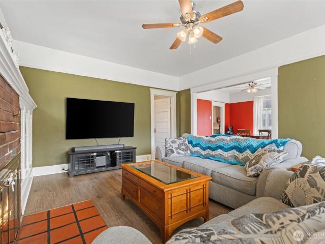 626 NW Quincy Place