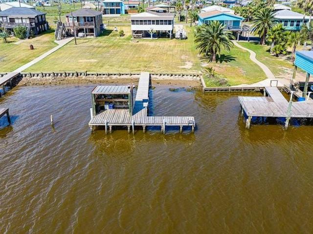 626 Seagull, Sargent, TX 77414