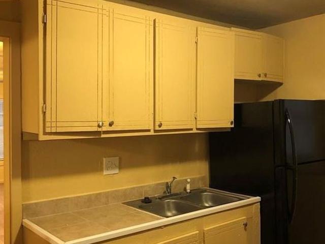 626 W 7th Street