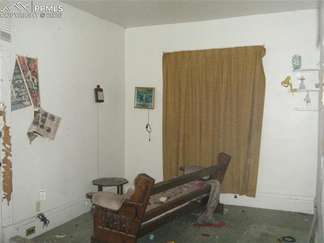 626 W Adams Avenue