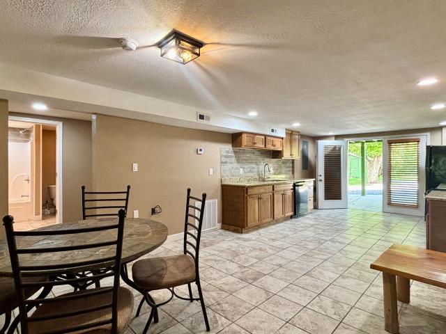 626 W Main St #2