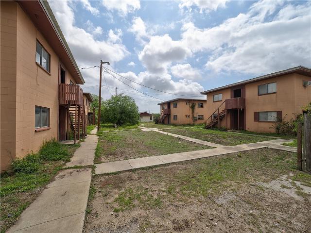 628 W Mesquite Avenue
