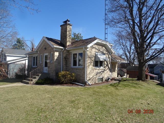626 W Pleasant Street