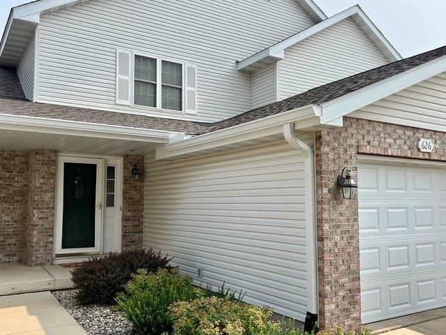 626 Village Ln, Sun Prairie, WI 53590