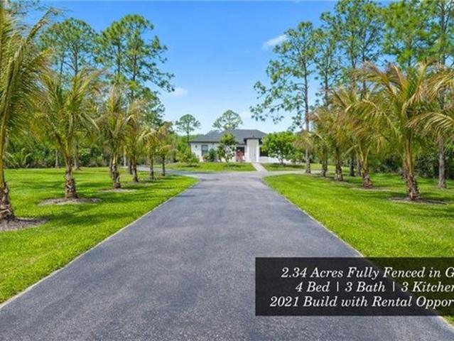 6275 Everglades Blvd N, Naples, FL 34120
