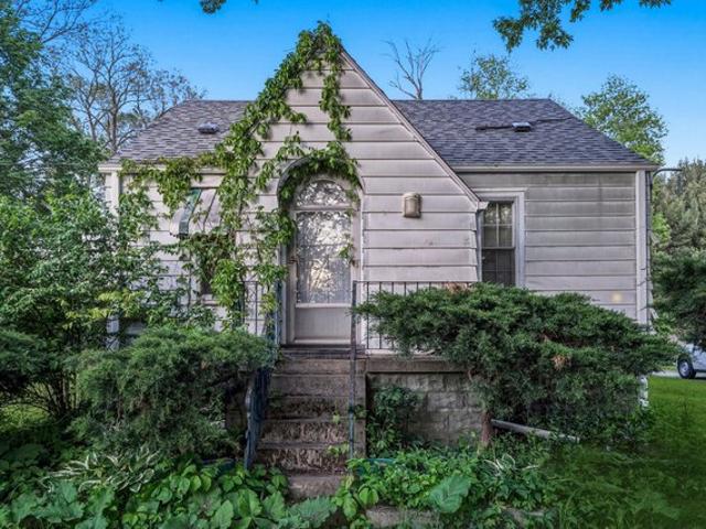 6275 Randolph St, Hobart, IN 46342
