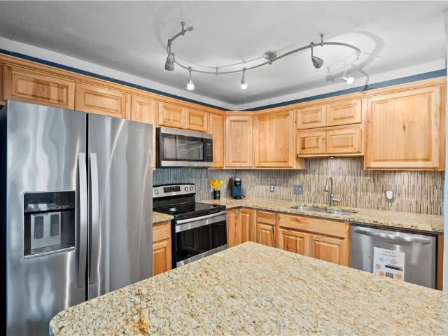 6275 State Highway 361 102