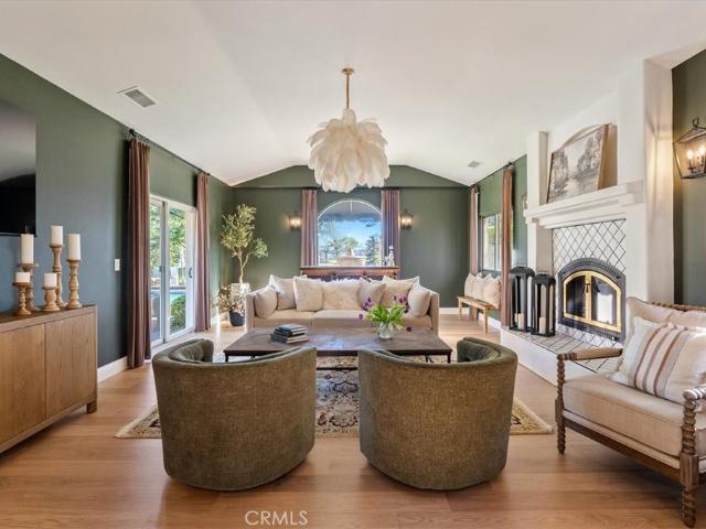 6275 Twin Canyon