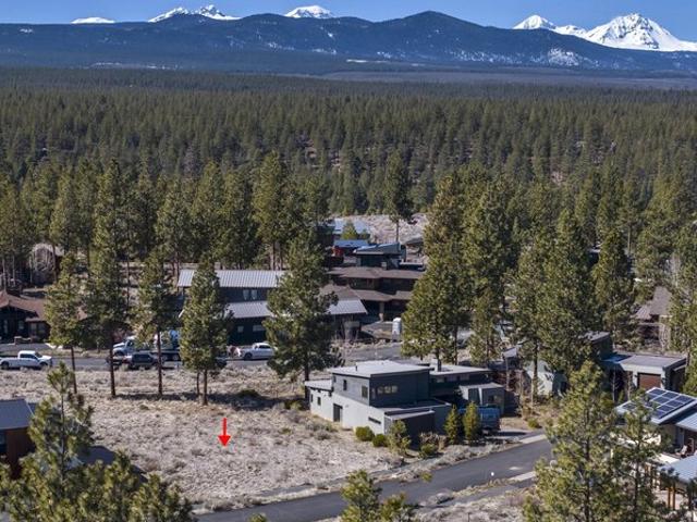 62765 NW Sand Lily Way, Bend, OR 97703