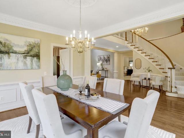 6276 Kingfisher Lane
