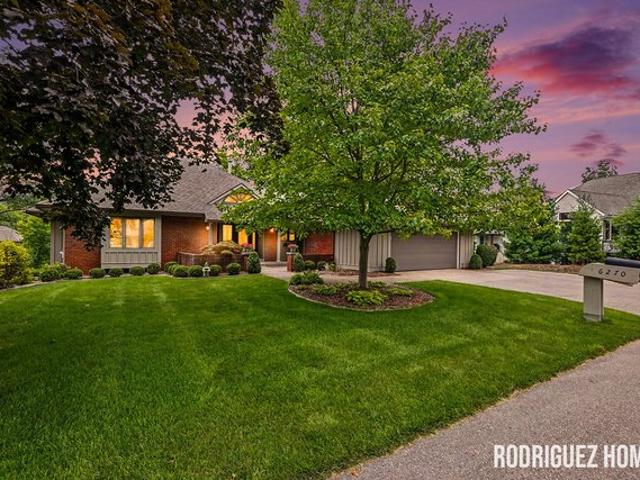 6270 Heathmoor Ct SE, Grand Rapids, MI 49546