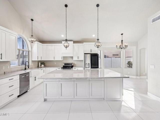 6270 W Rose Garden Ln, Glendale, AZ 85308