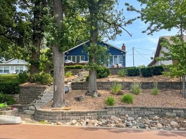 6271 Twin Lakes Rd, Manson, IA 50563