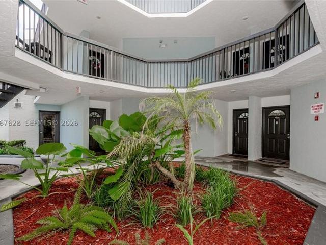 6272 NW 186th St Apt 106, Miami, FL 33015