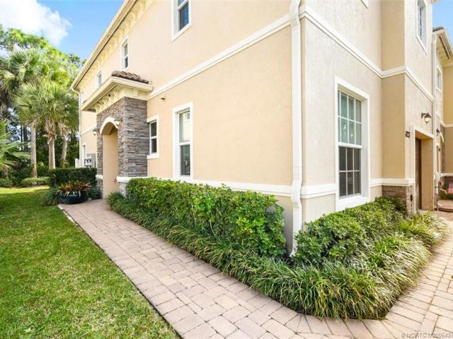 6273 SE Fauna Ter, Hobe Sound, FL 33455 | MLS #M20054 | Compass