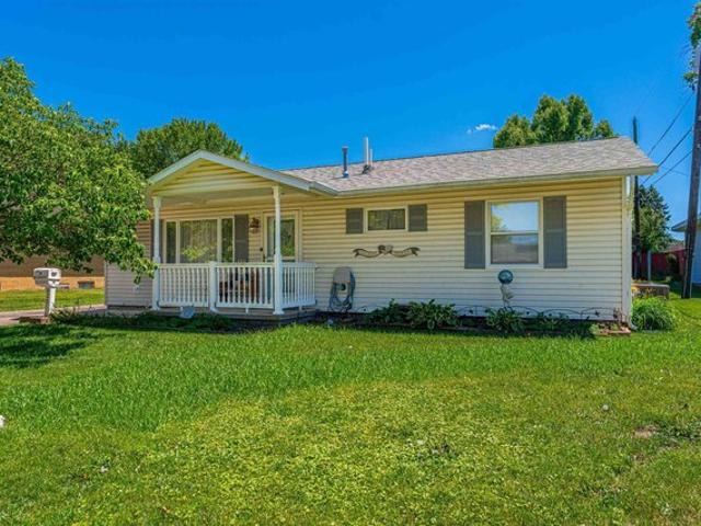 627 21st St, Lincoln, IL 62656