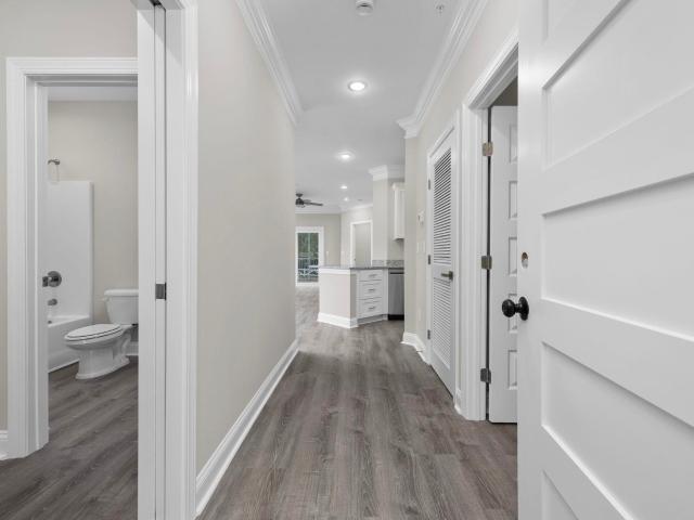 627 Bonaventure Dr. 103
