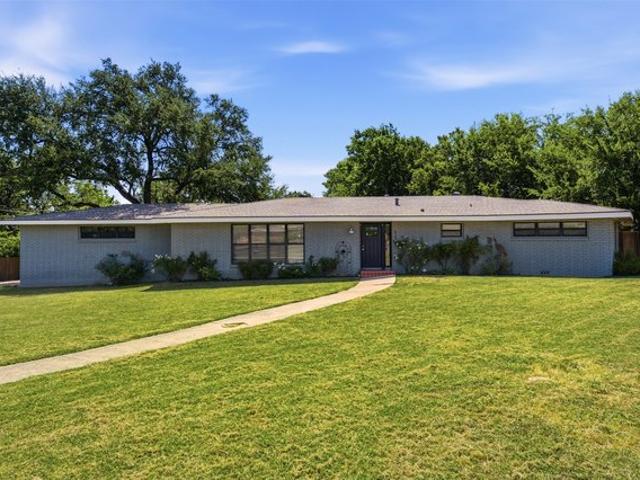 627 Bellaire Dr, Woodway, TX 76712