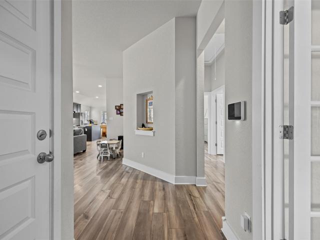 627 Biscayne Bay Bnd