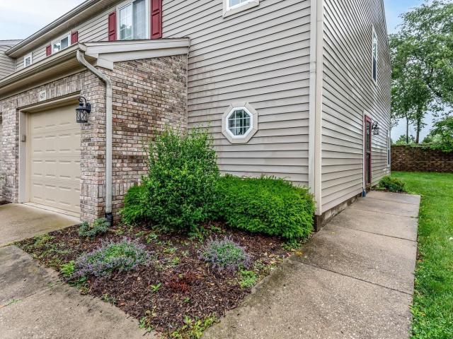 627 E Bayberry Court West