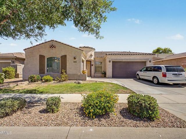 627 E LA Costa Dr, Chandler, AZ 85249