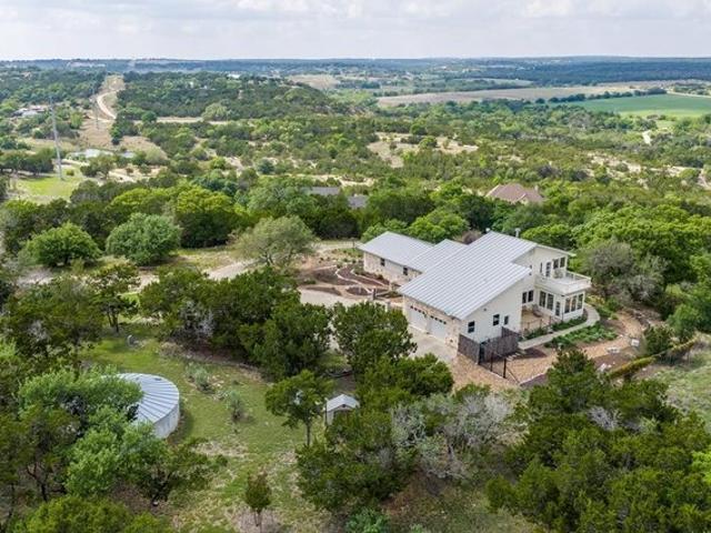 627 Eichen Strasse, Fredericksburg, TX 78624
