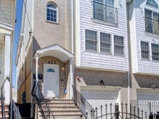 627 Hunterdon St, Newark, NJ 07108