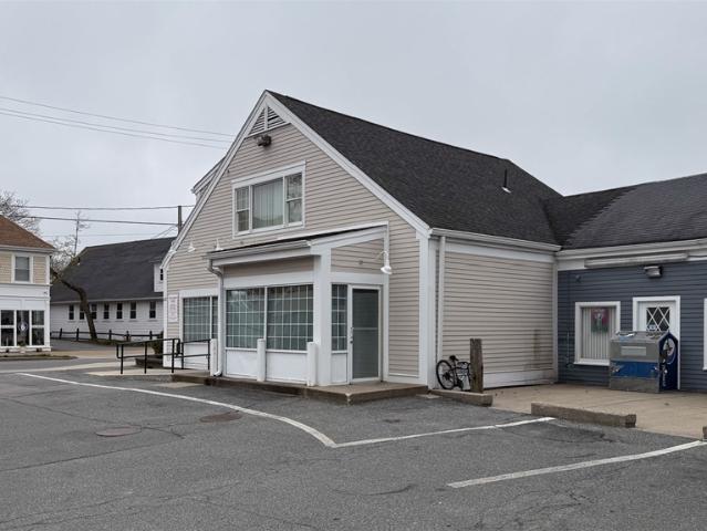 627 Main St