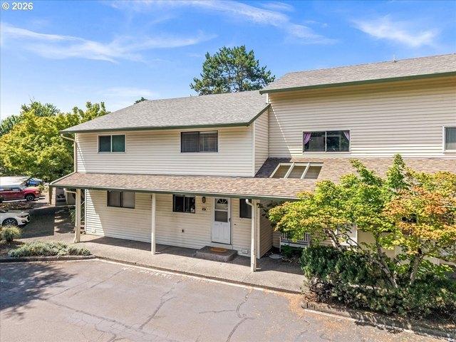 627 N Hayden Bay Dr Unit 14, Portland, OR 97217