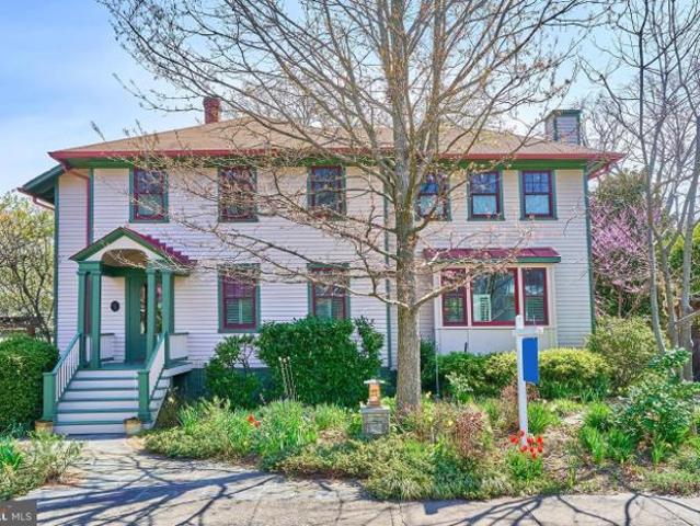 627 N Kenmore St, Arlington, VA 22201