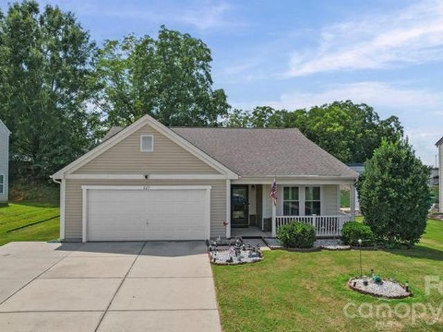 627 Smokehouse Ln, Albemarle, NC 28001