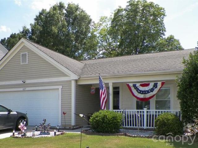 627 Smokehouse Ln, Albemarle, NC 28001