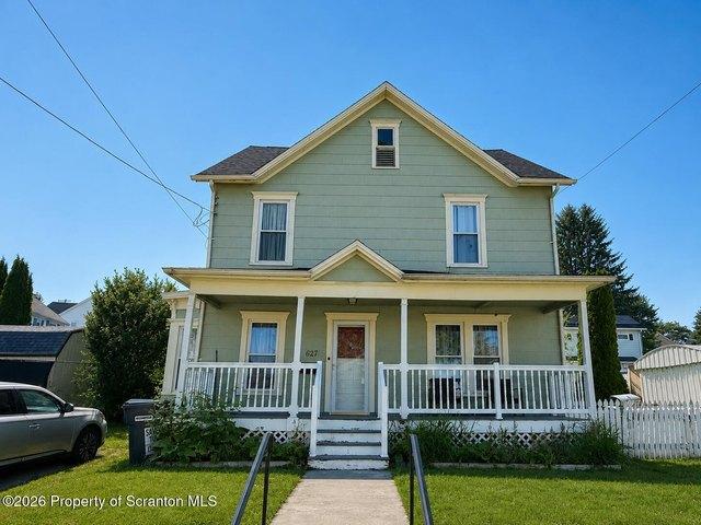 627 Susquehanna St, Forest City, PA 18421