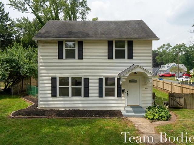 627 Pinehurst Blvd, Kalamazoo, MI 49006