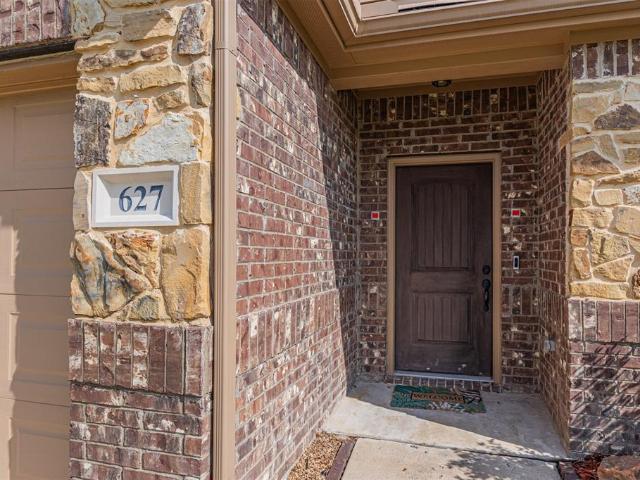 627 Redwood Drive