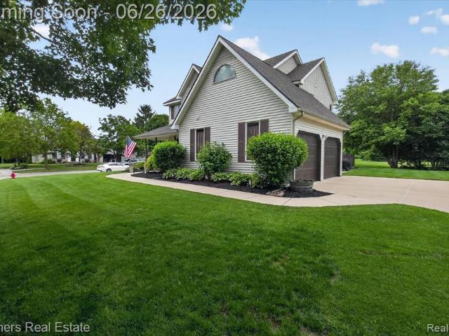 627 W Caledonia Street