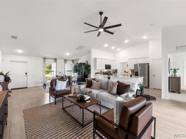 627 W Duquet Pl, Citrus Springs, FL 34434 | MLS #848539