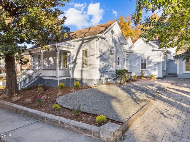627 W Lane Street 103