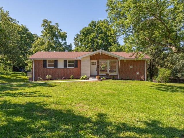 627 Woodett Dr, Nashville, TN 37211